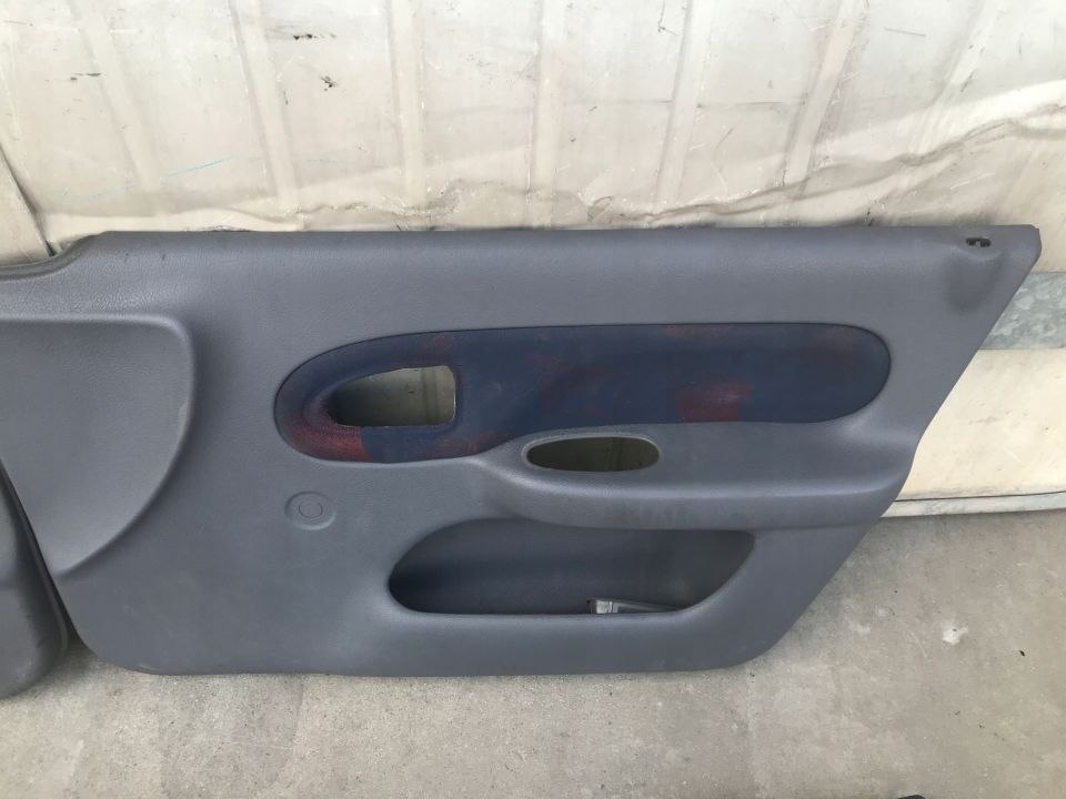 Tapicerka RENAULT THALIA Symbol 1 clio sedan boczki drzwi KOMPLET > Renault